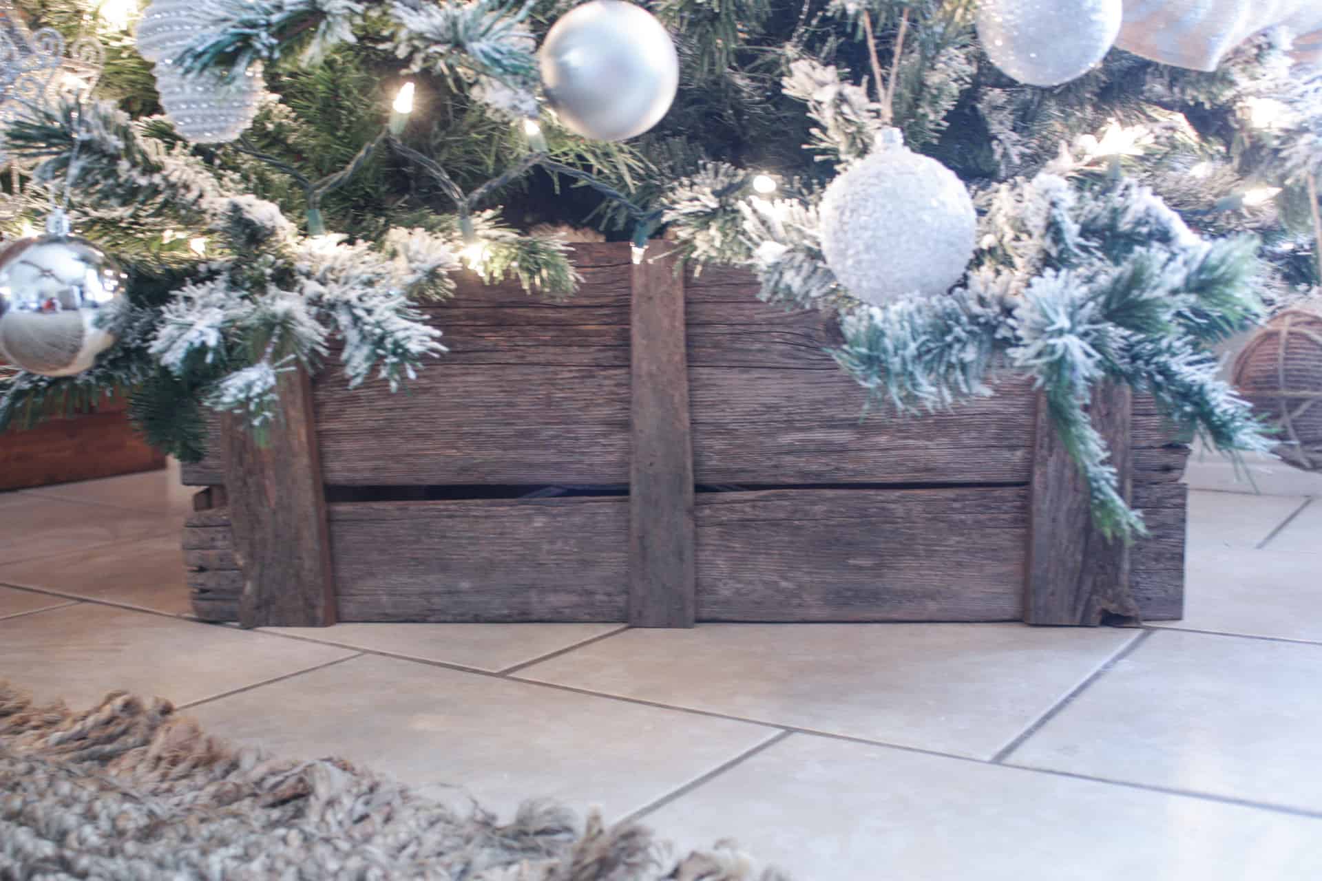 DIY Christmas Tree Box Stand – The Inspired Workshop