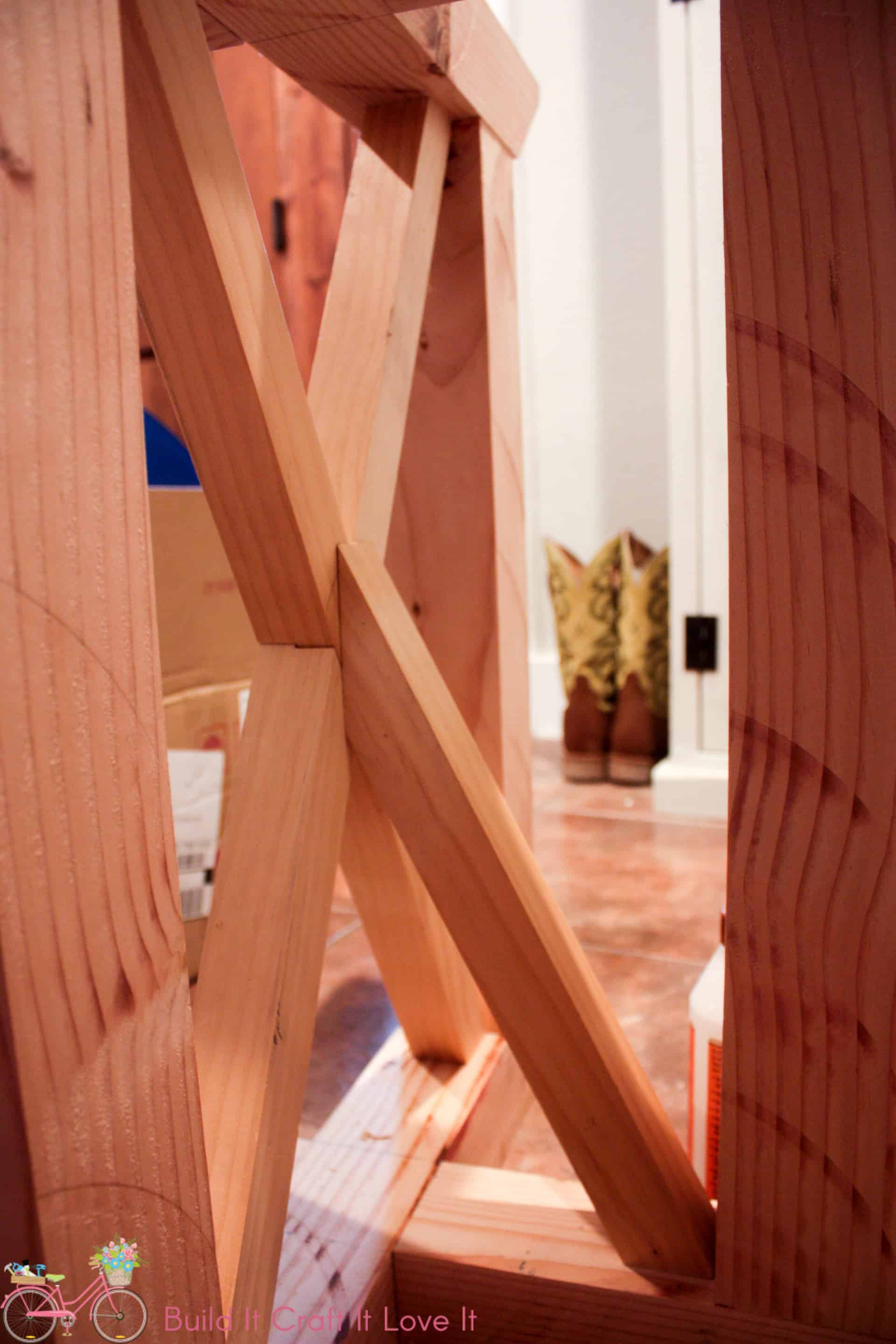 DIY Wood Pedestal Table Base – The Inspired Workshop