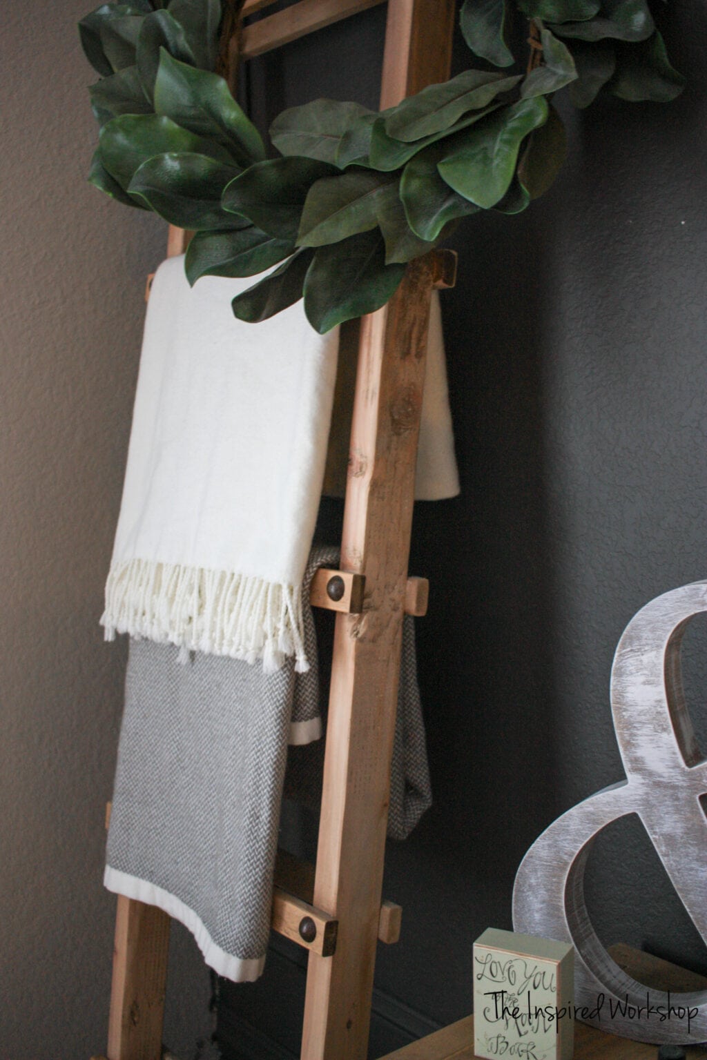 DIY Tall Blanket Ladder – The Inspired Workshop
