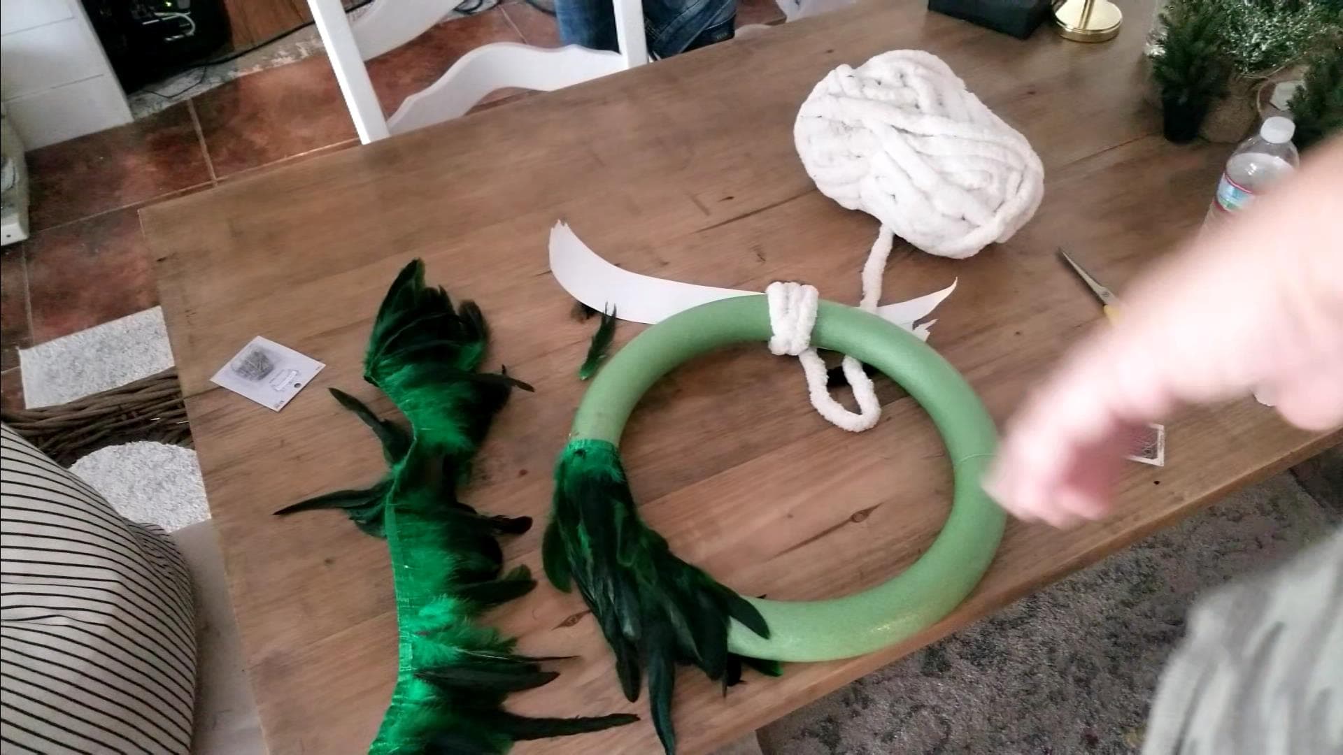 DIY Feather Wreath – The Inspired Workshop