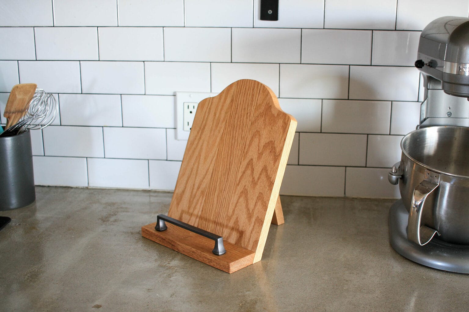 DIY Cookbook Stand – The Inspired Workshop